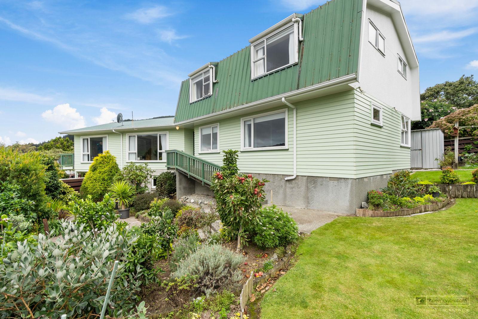 ID#554125 - Tawa, Wellington North - Open2view